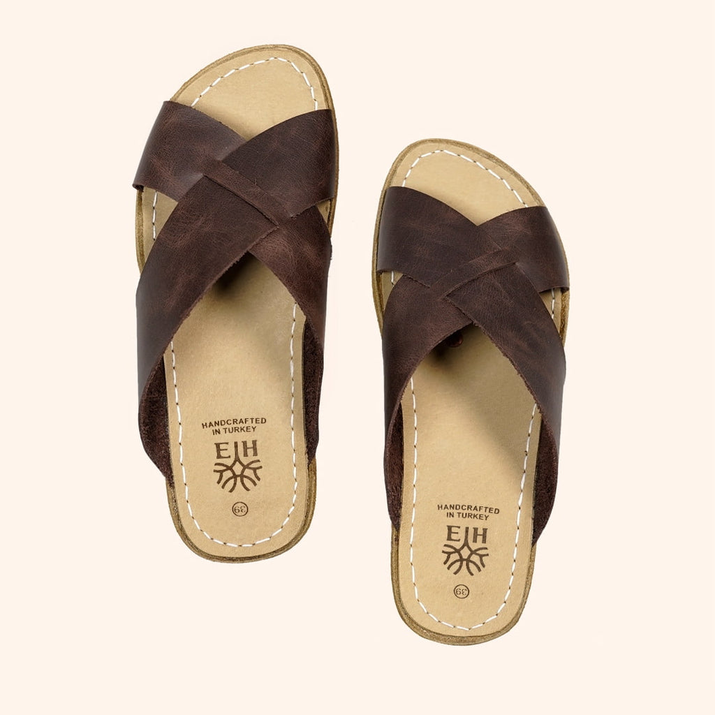 Crossover Sandals (W)